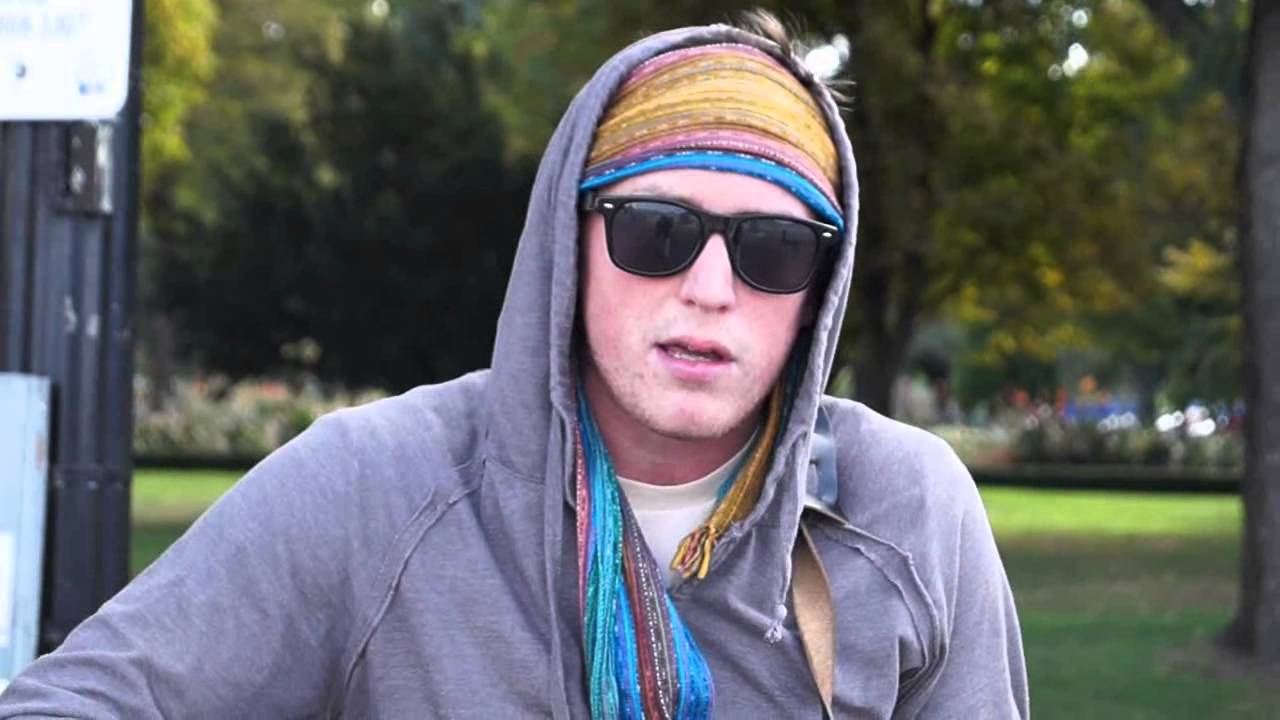 Kyle Tubbs Busking With Conner Tekach - YouTube