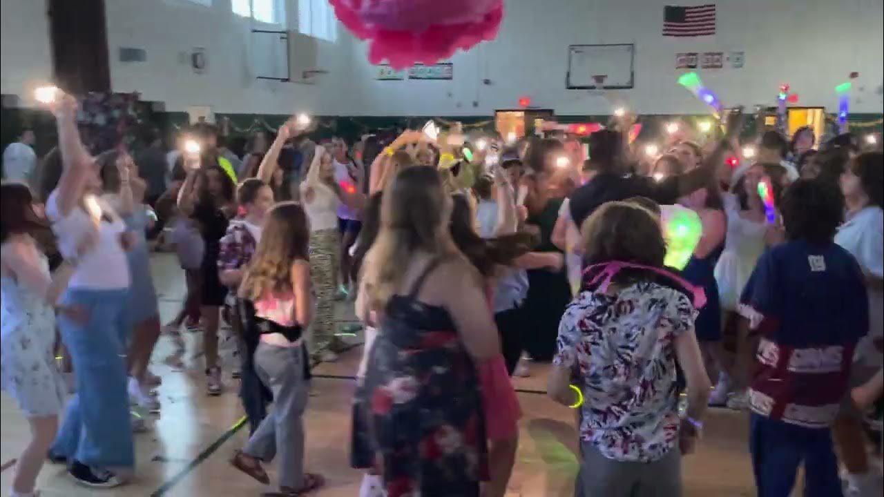 7th grade end of year dance for Newtown Middle School - YouTube