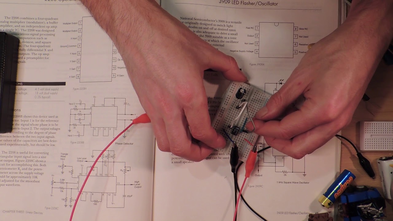 Fun with a LM3909 LED Flasher IC - YouTube