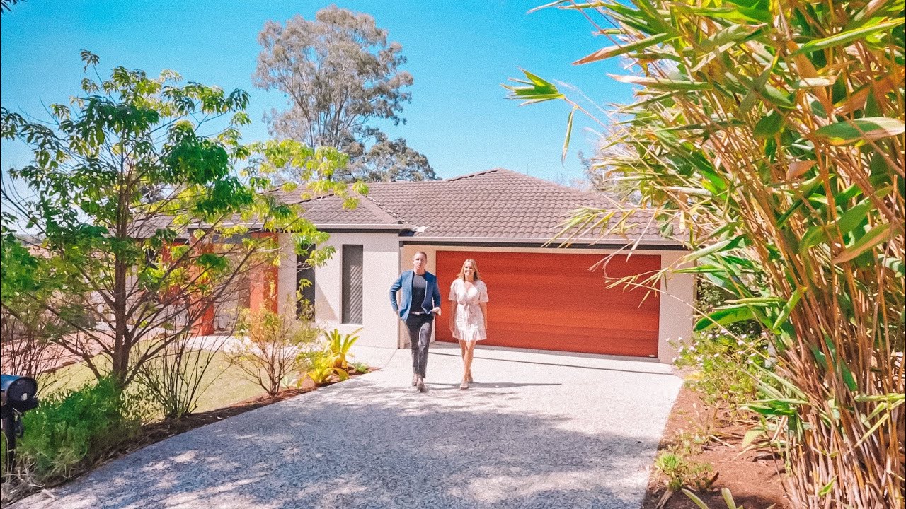 SOLD $850,000 - 18 Currawong Cres, Upper Coomera - YouTube