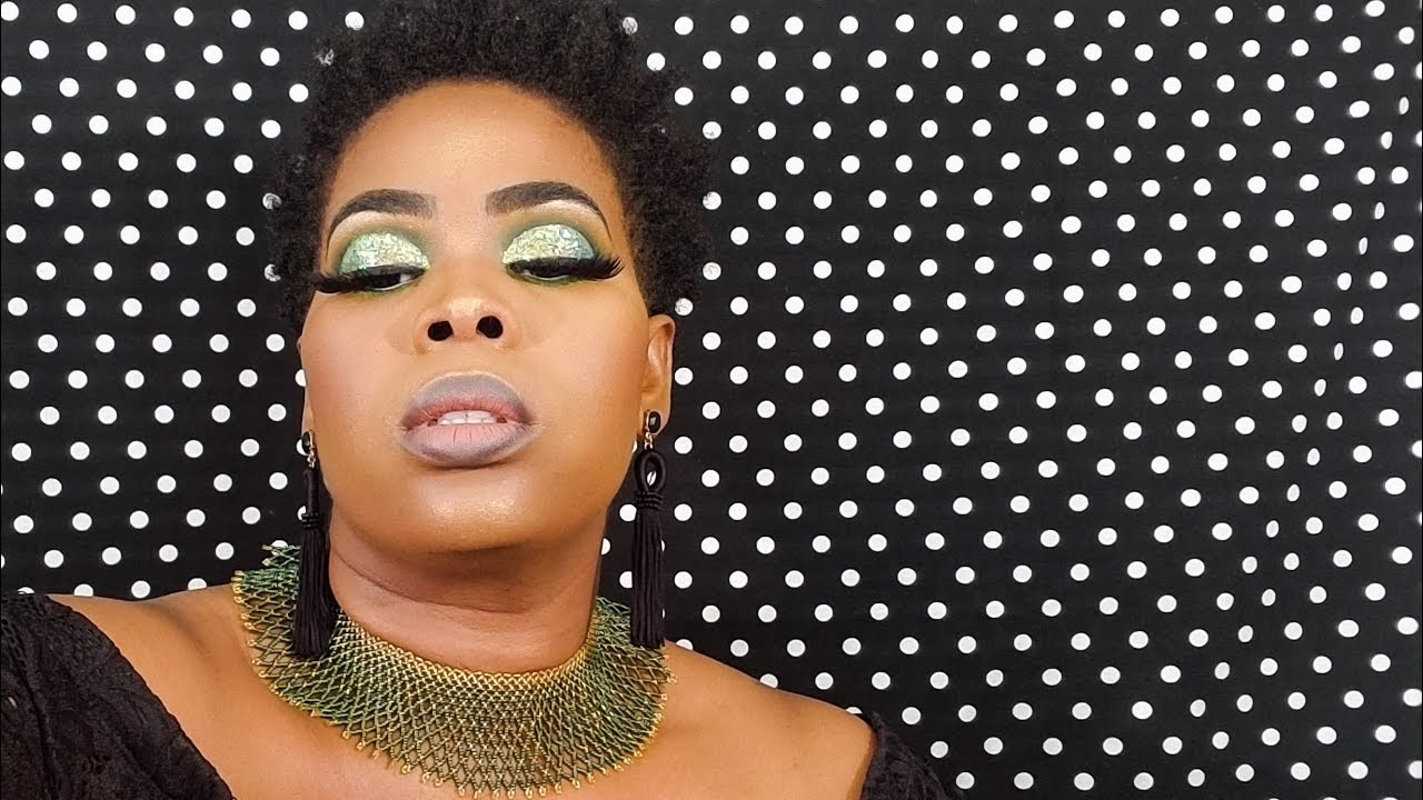 green smokey eye cut Crease makeup /Lemon green and blues glitter ...