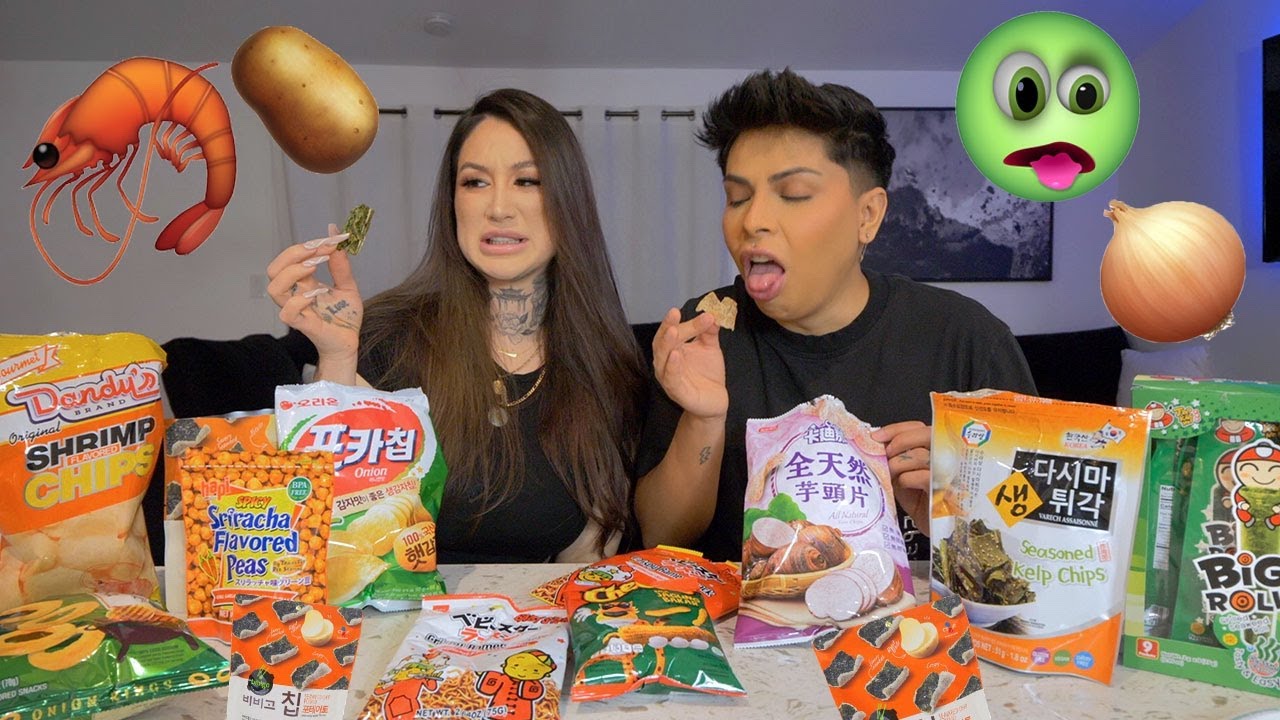 TRYING ASIAN SNACKS🔥🥠🥮🍡 - YouTube