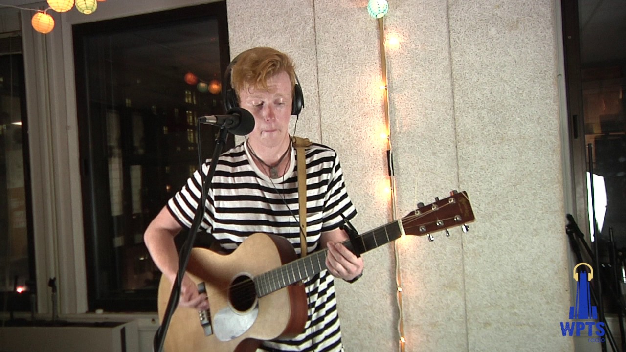 Gabe Reed - On My Own (Live on WPTS Radio) - YouTube