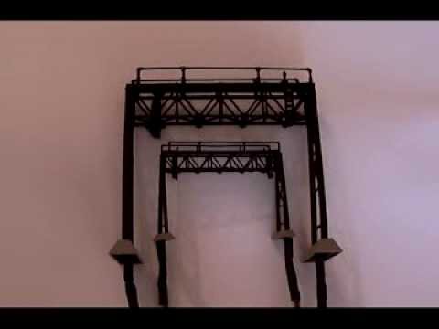 Custom Lighted N & HO Scale Signal Bridges - YouTube