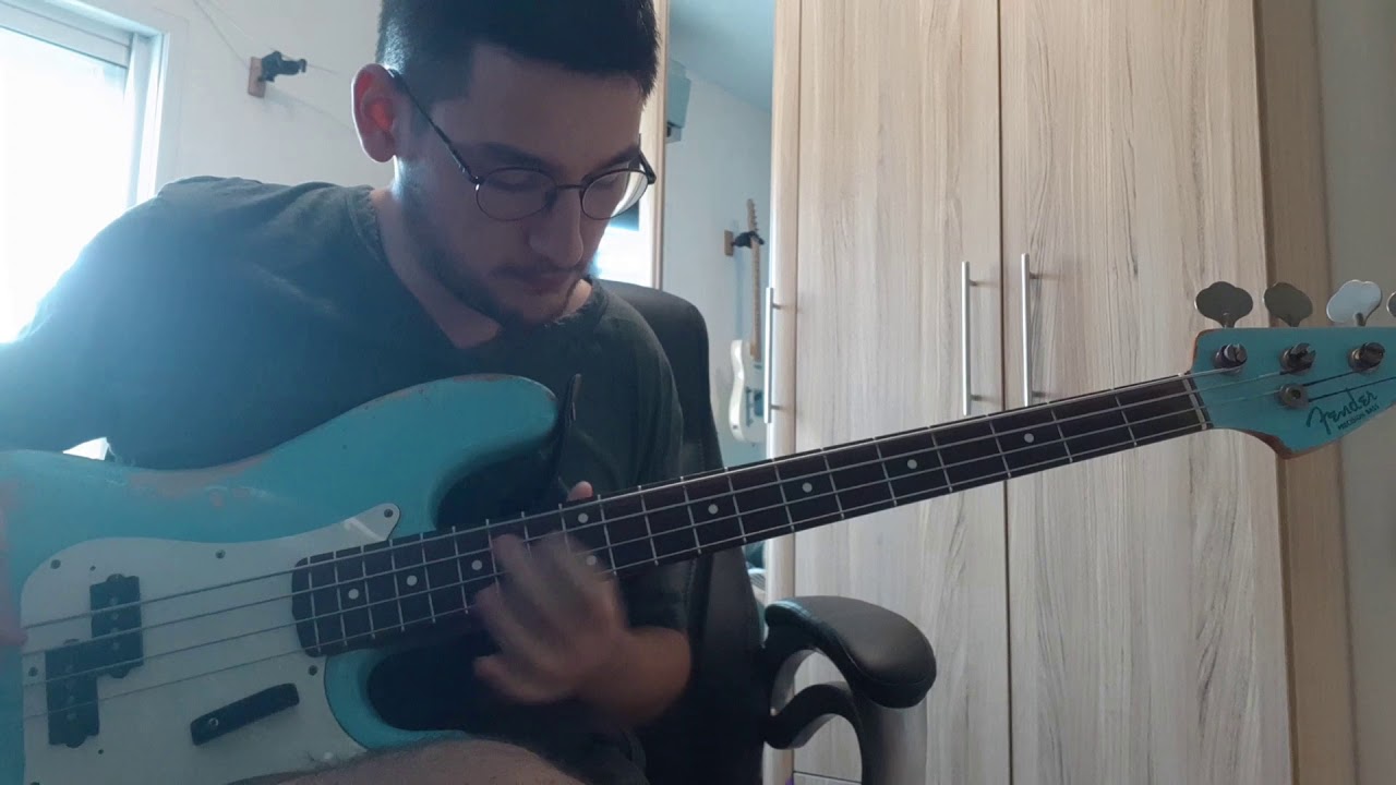Clifford Brown - Daahoud bass cover - YouTube