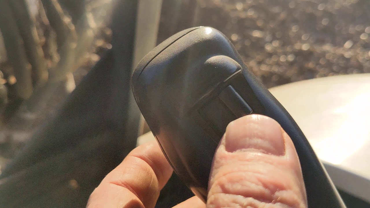How to get the thumb to work on a Bobcat 331 Mini Excavator - YouTube