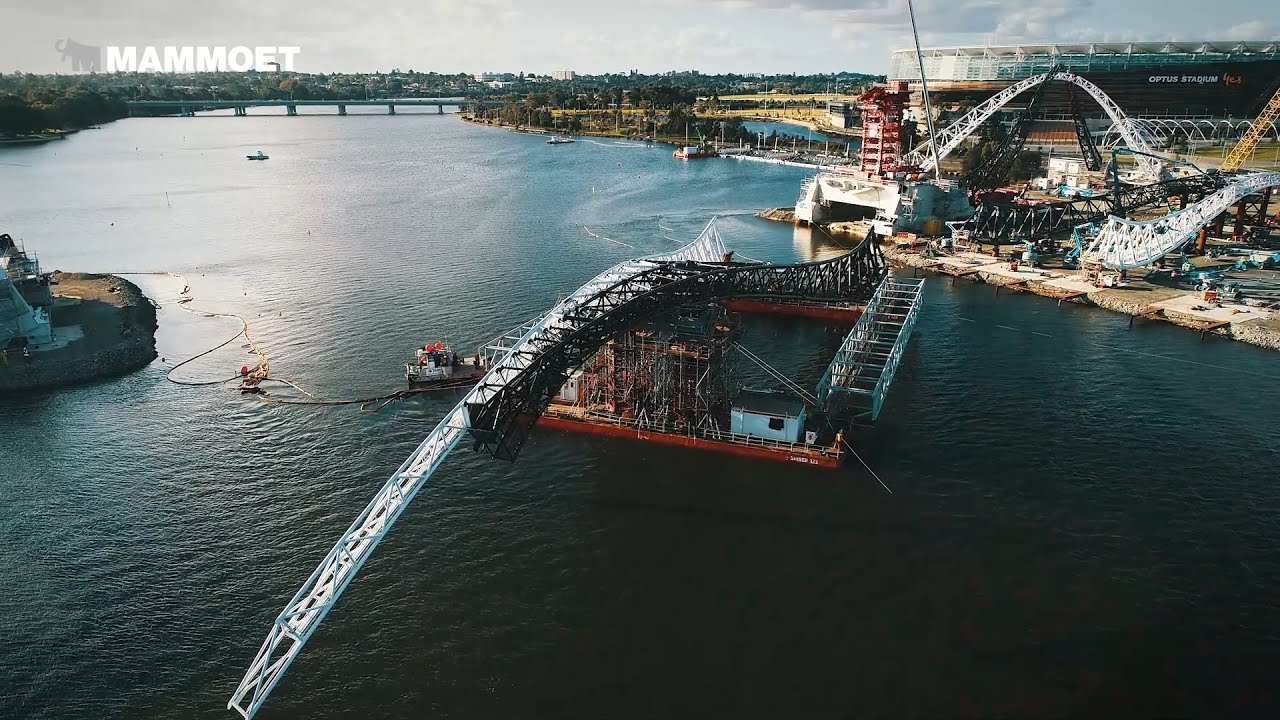 Mammoet Mega Jack System in action by the Matagarup Bridge construction ...
