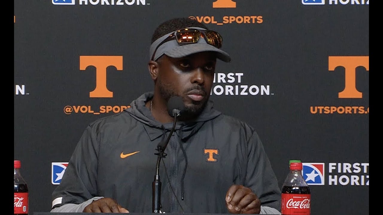Tim Banks Tennessee Volunteers defensive coordinator recaps scrimmage ...