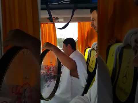 MEKKE İLAHİSİNİ BİRDE BÖYLE  DİNLEYİN (Ali Kırış)