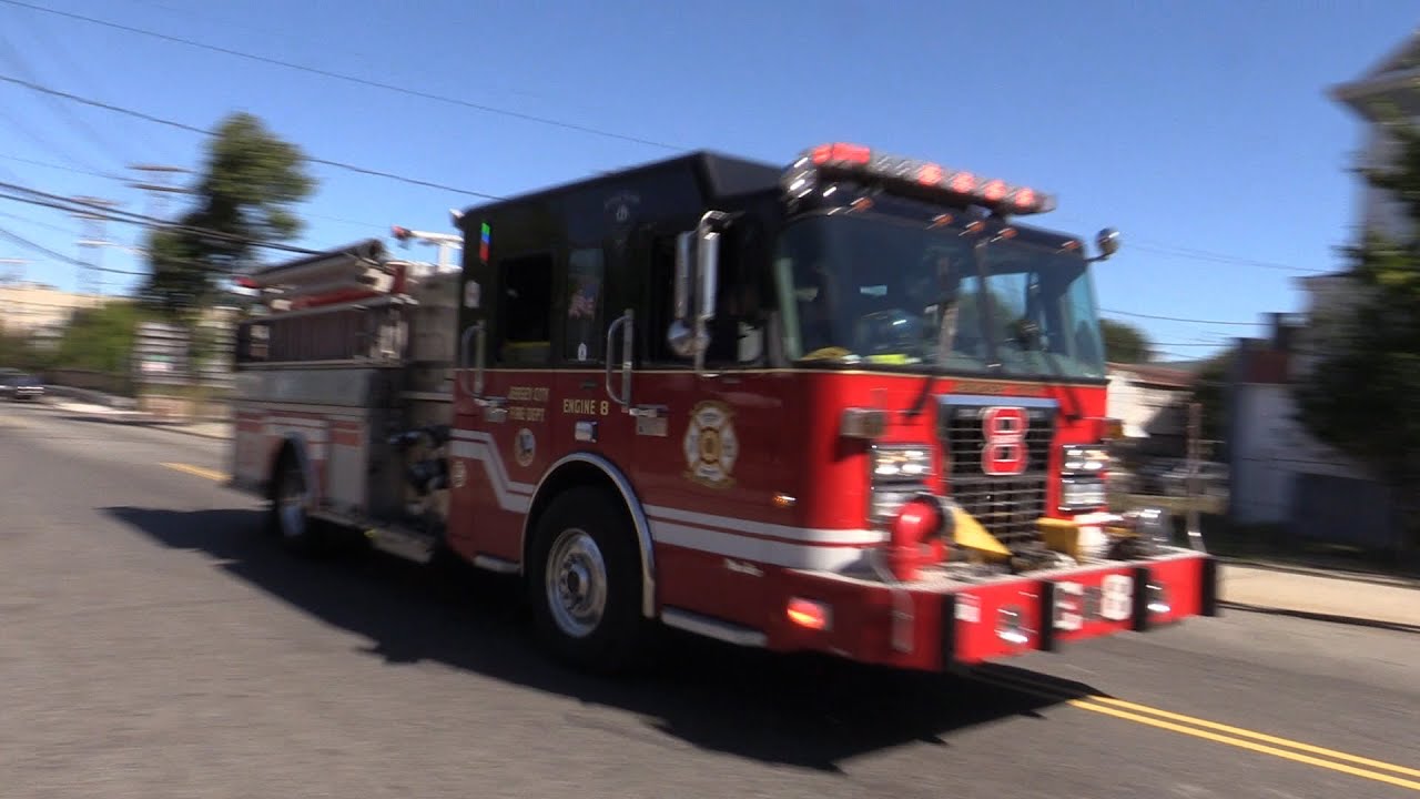 Jersey City NJ Fire Department JCFD Engine 8 Orient Express Responding ...