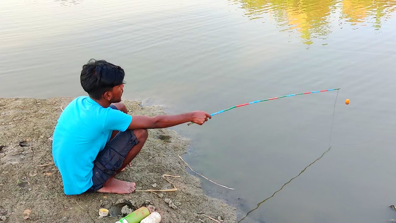 Amazing boy hunting country fish by hook in river - New best hook ...