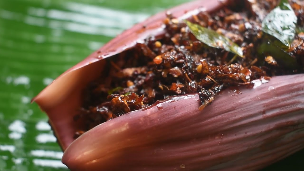 කෙසෙල් මුව සීනි සම්බෝලය - Banana Blossom Seeni Sambol - YouTube