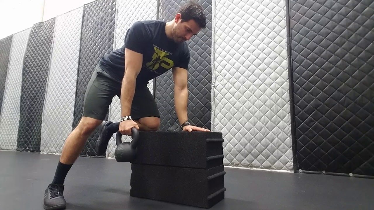 Single arm kb row - YouTube