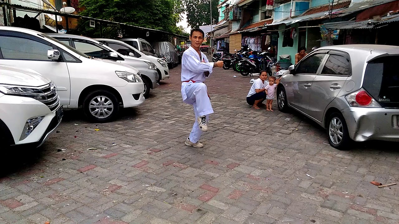 Tsuru Ashi Dachi & Uchi Uke | Karate PH WARRIOR | October 13, 2018 ...
