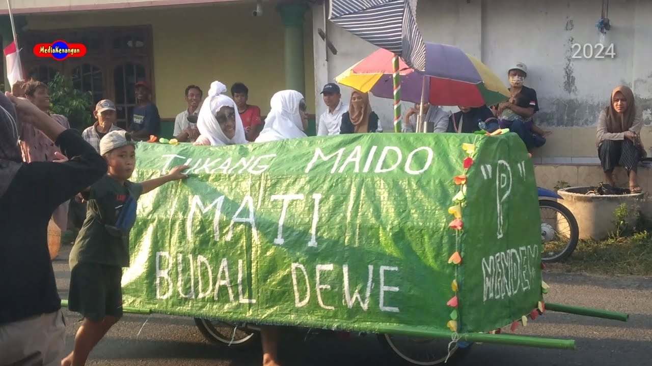 Karnaval di Ngendut Pucanganom disambut antusias penonton, ada keranda ...