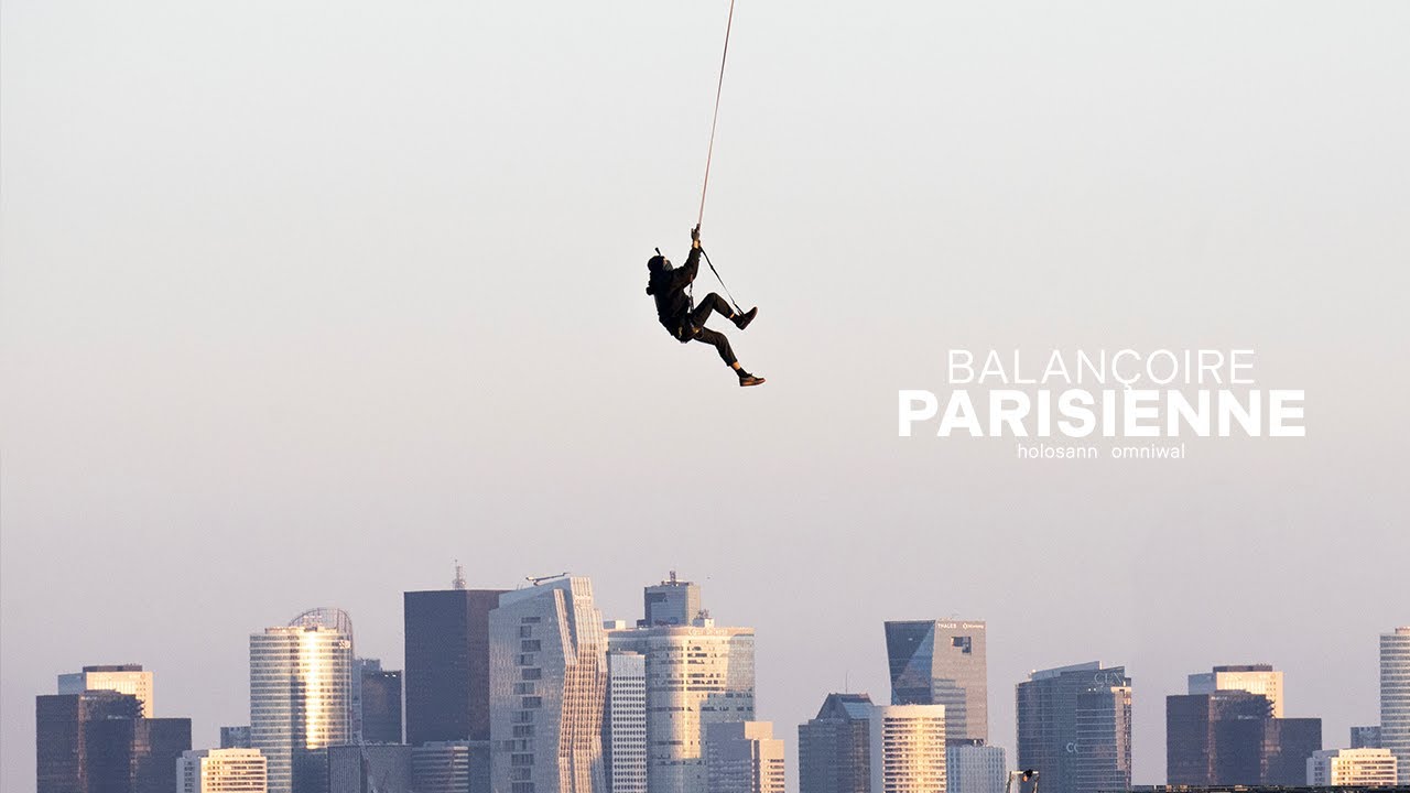 Balançoire parisienne - Double saut pendulaire en plein Paris - YouTube