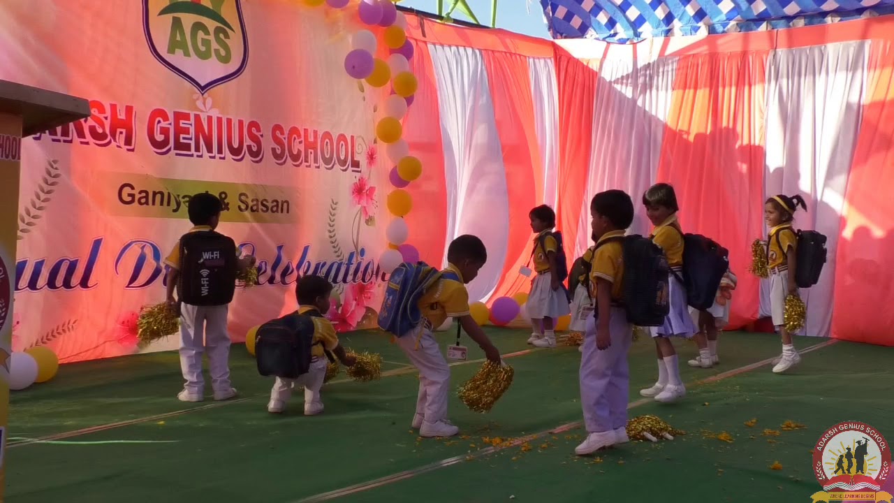 School Chale Hum dance performance by kids on Annual function - YouTube