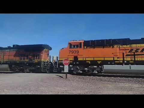 EB BNSF Manifest Train Feat K3LA Horn In Nebo Ca! #bigbossrailfanner - YouTube