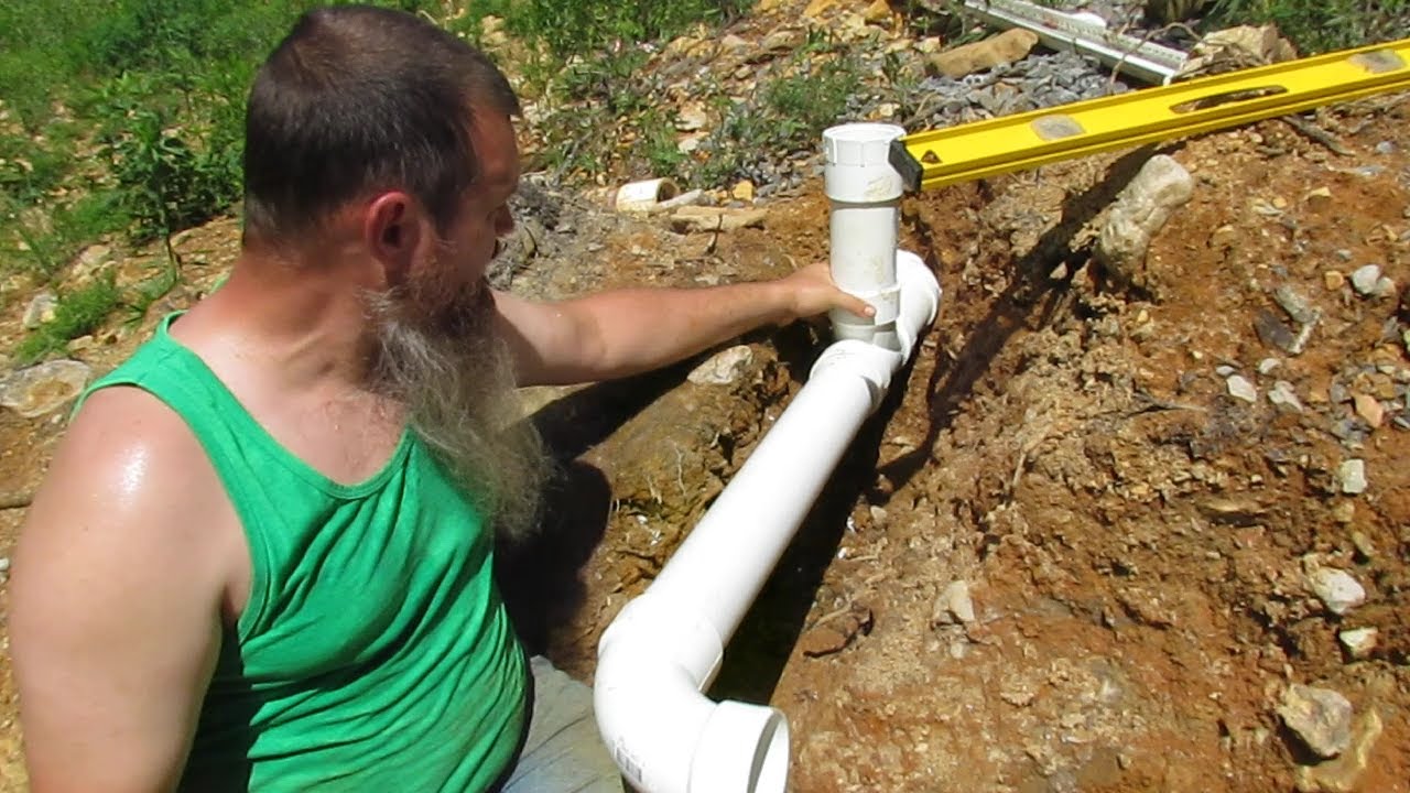 Running my sewer line to the septic tank / E44 / Mountain Living - YouTube