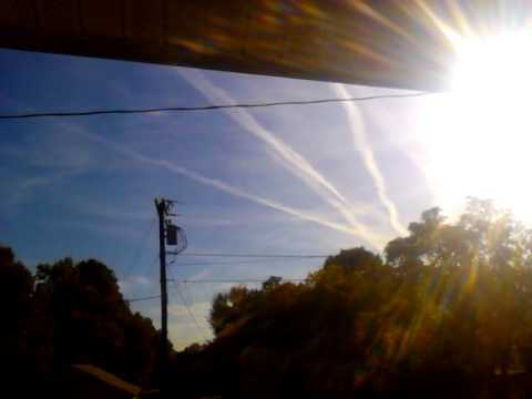 Airplane Kim trails - YouTube