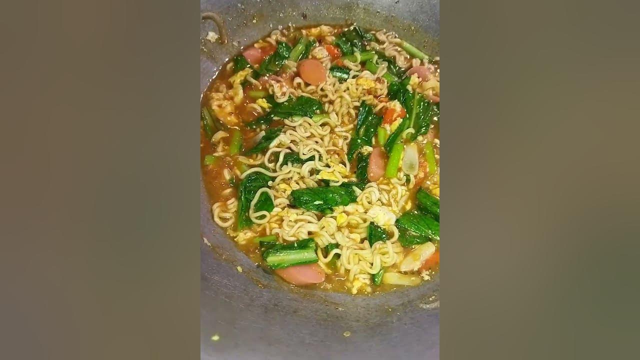 Mie Nyemek Enak - YouTube