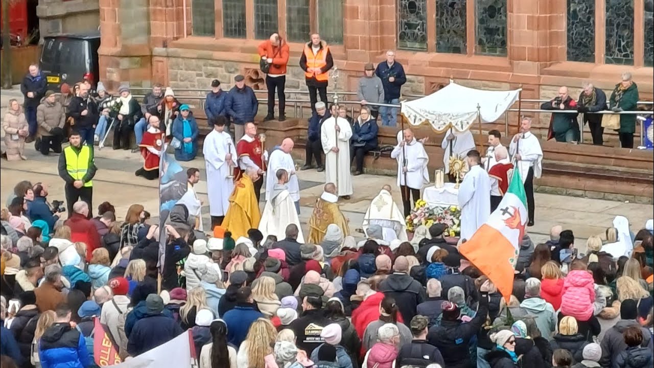 Eucharistic Procession Derry Come Follow me. - YouTube