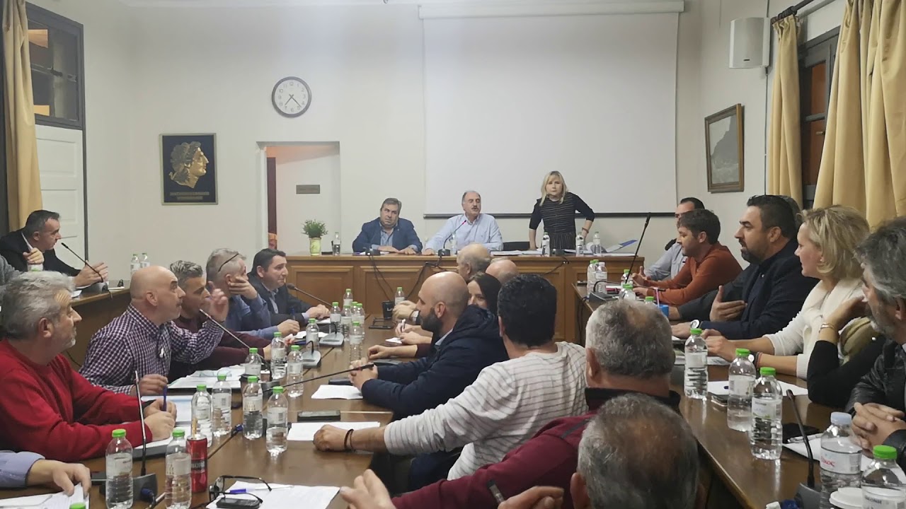 Ένταση μεταξυ Ούτρα και Μητρονάτσιου στο Δ.Σ Πύλης. - YouTube