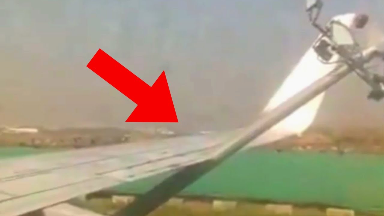 Plane HITS Pole During Pushback - Daily dose of aviation - YouTube
