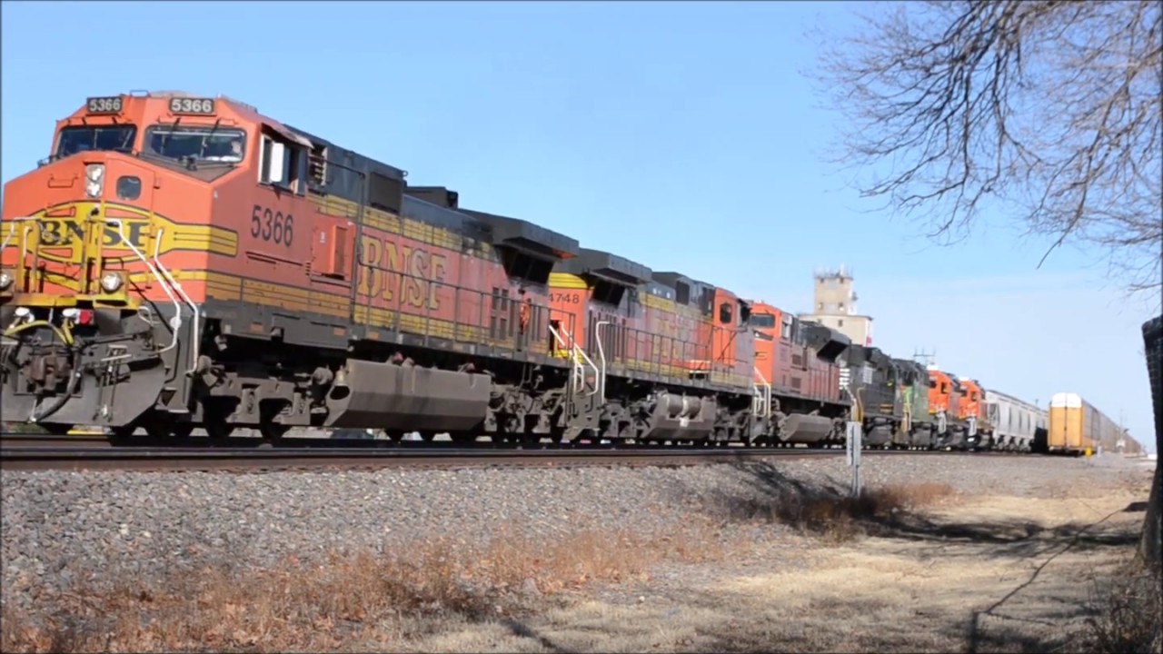 MAS201812005 BNSF 5366 Dash9 44CW southbound 21 December 2018 11 32 AM Edmond Oklahoma Ronald E ...
