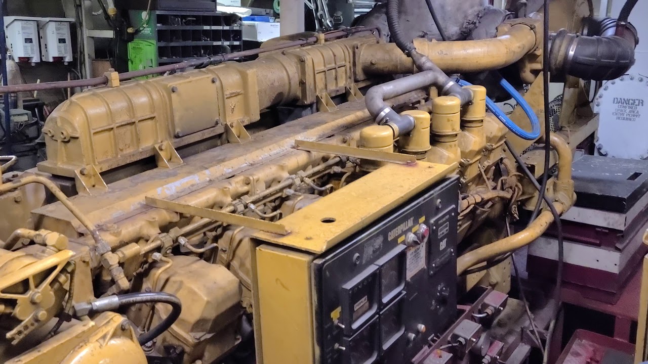 Double Caterpillar 3516B start-up - YouTube