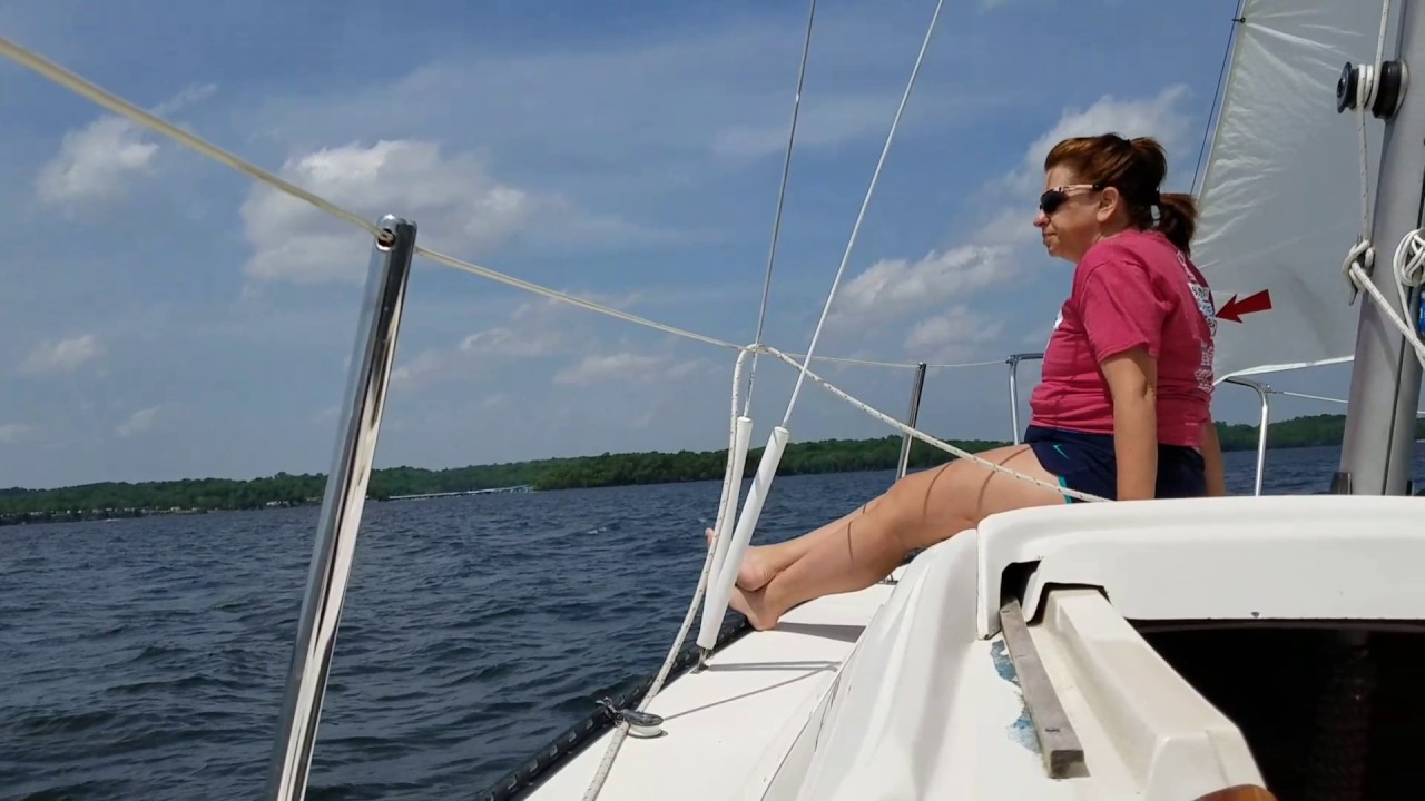 Lancer 25 sailing downwind in 8-10 knots winds. - YouTube