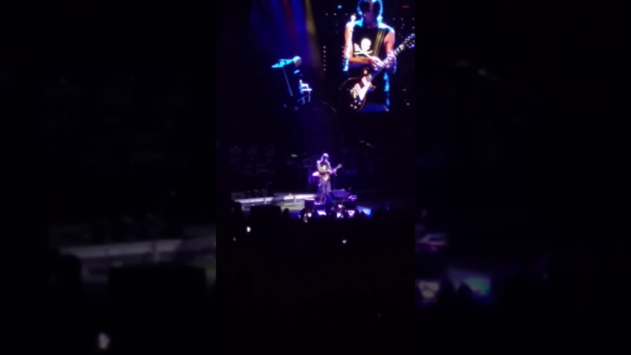 Boston guitarist Tom Scholz guitar solo at the TD Garden 7/13/17 - YouTube