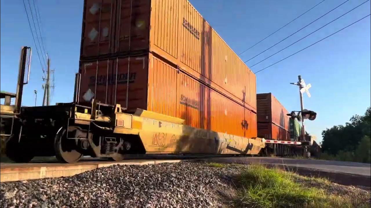 KCS SD70ACe Highballs On The UP Beaumont Sub Yesterday! - YouTube