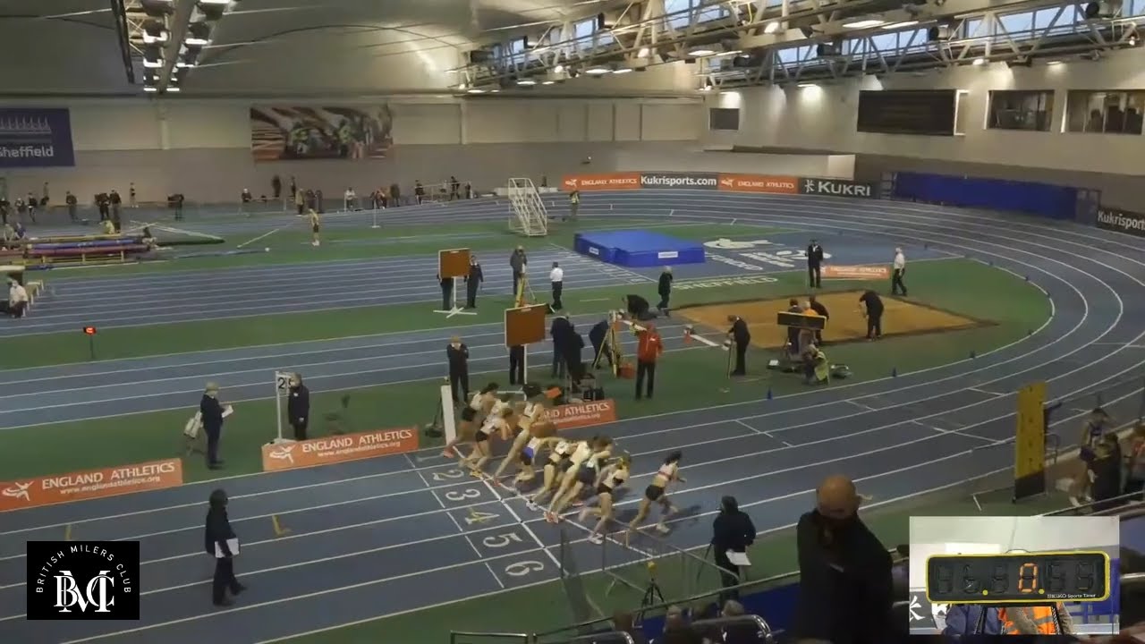 JENNY NESBITT Vs AMELIA QUIRK 5000M BMC INDOOR SHEFFIELD 2022 - YouTube