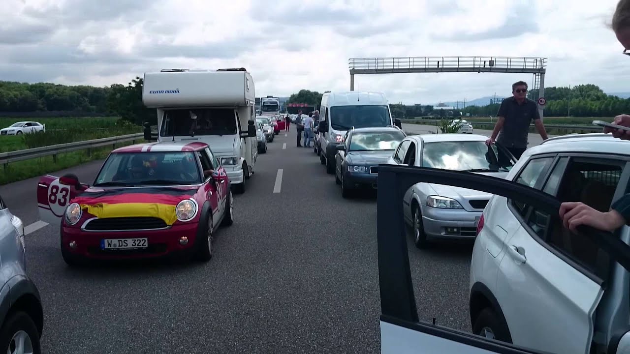 Stau on the Autobahn A5 north of Weil am Rhein - YouTube