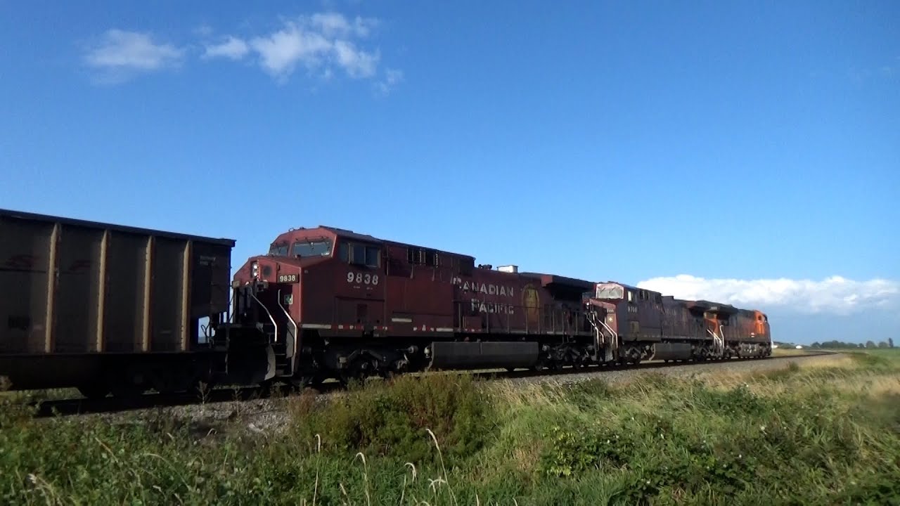 BNSF 3693 East at 104th Street in Delta August 22nd 2021 #bnsf #delta - YouTube