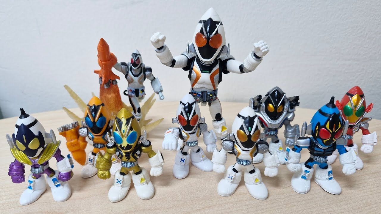 Banpresto Real Deform Kamen Rider Fourze and friends - YouTube