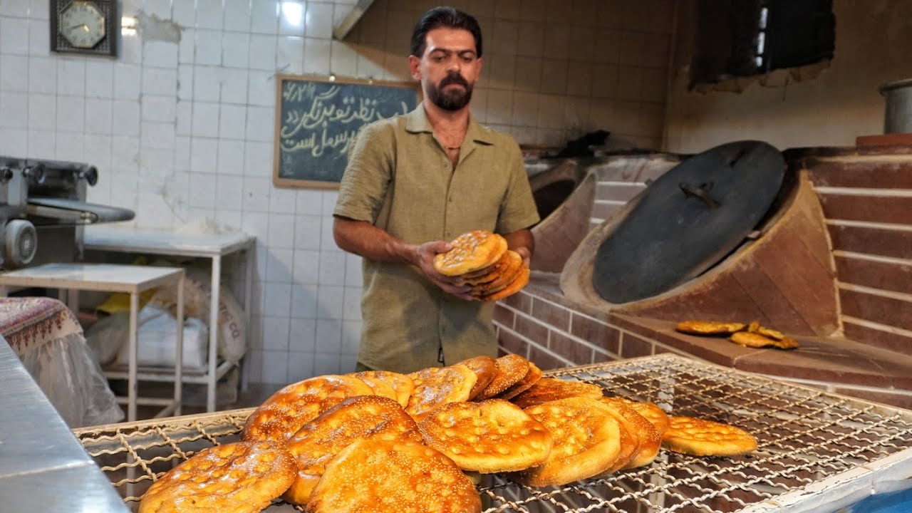 Baking Traditional Shirmal Bread in Khansar | The Taste of Iranian ...