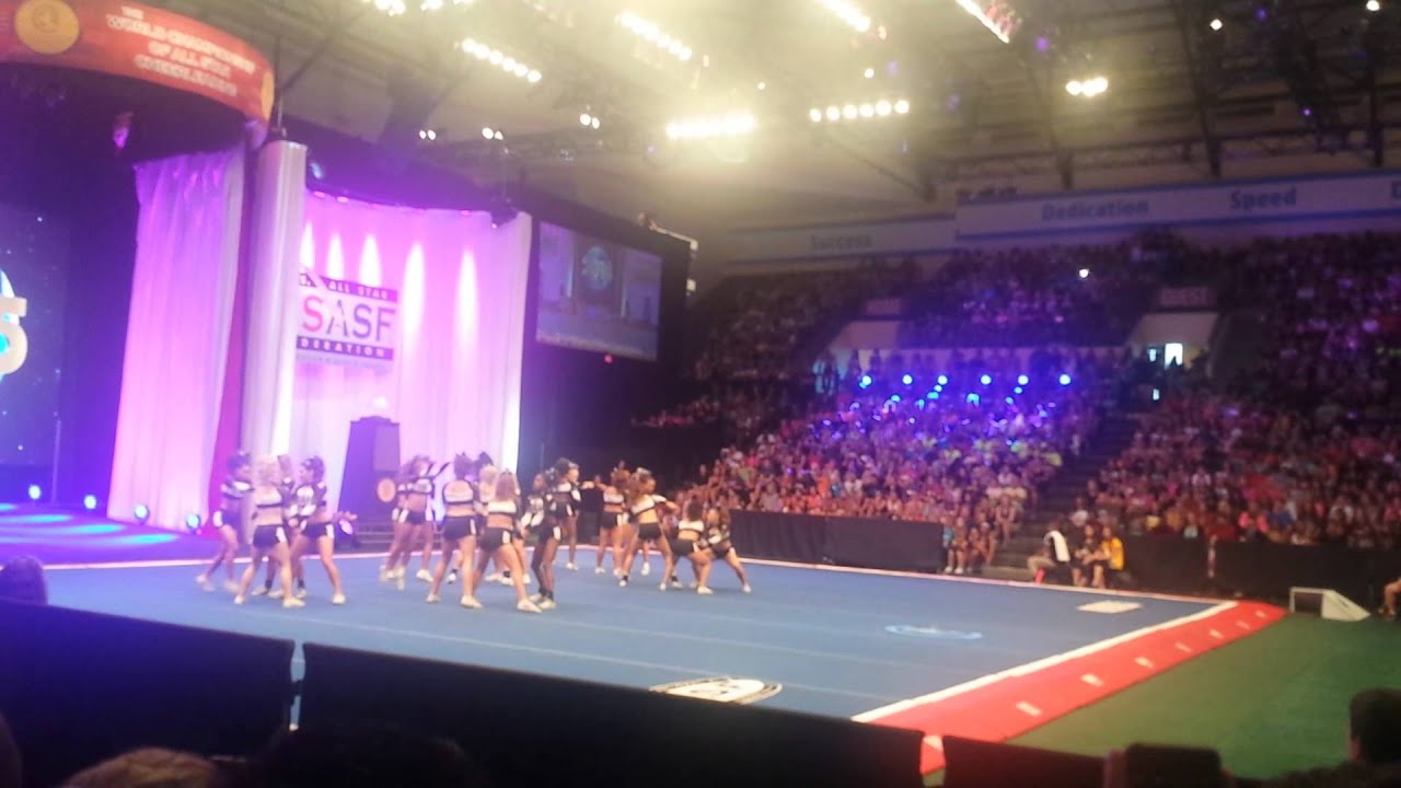 California Allstars lady bullets worlds 2015 - YouTube