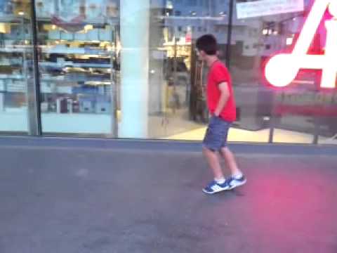 Yusuf dogan 'moonwalk'
