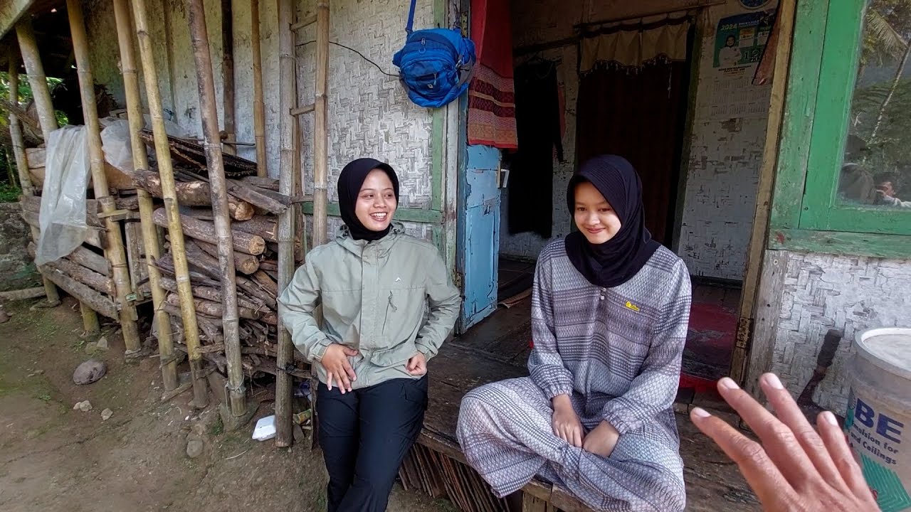 Neng Yuli Gadis Yatim Kedatangan Tamu Dari Jauh - YouTube