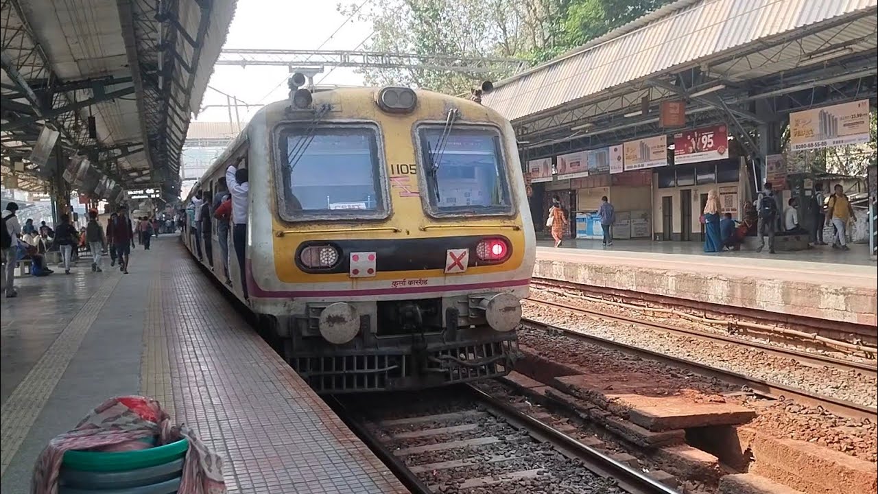 Mumbai csmt local train video in the railway station | local trains ...