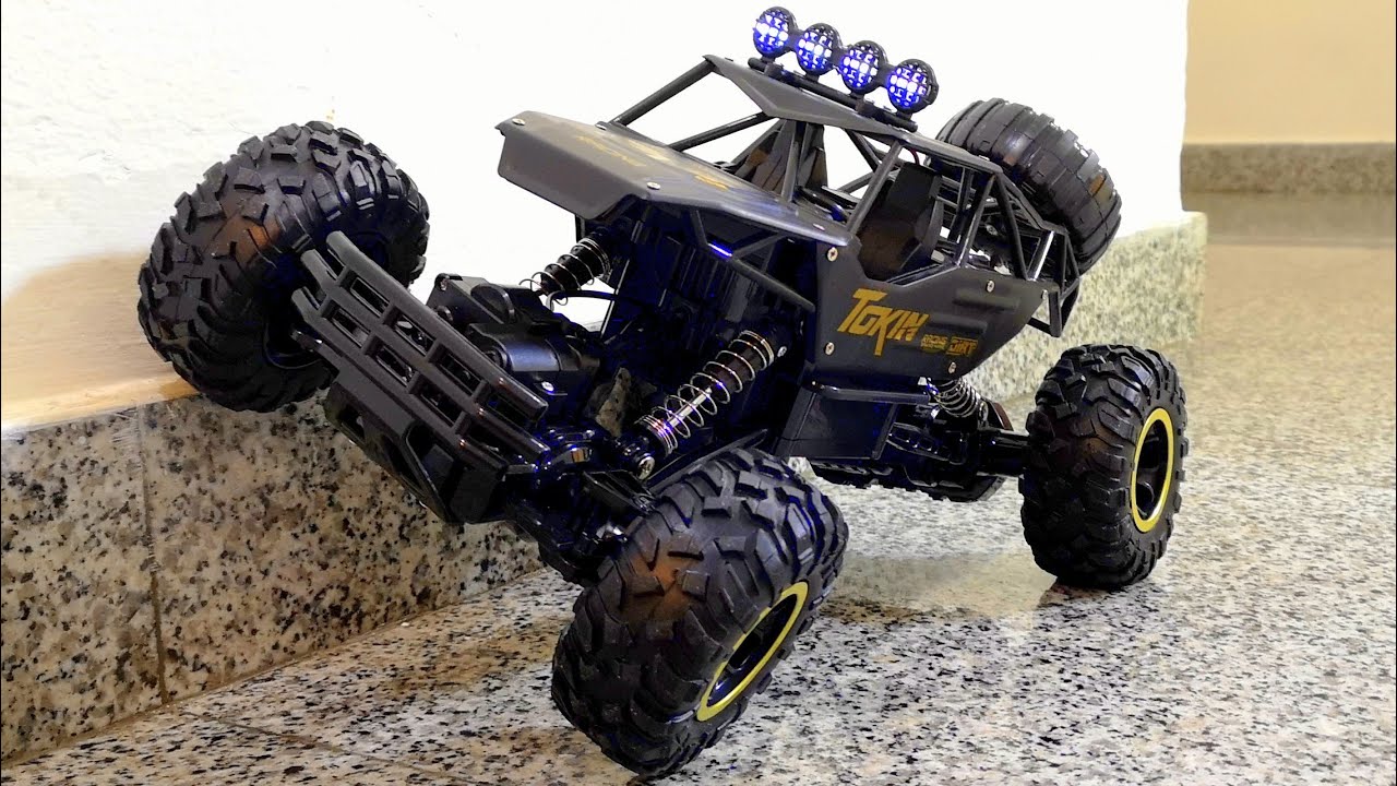 UNBOXING & Testing 1/16 Scale 4WD Rock Crawler RC Car - YouTube