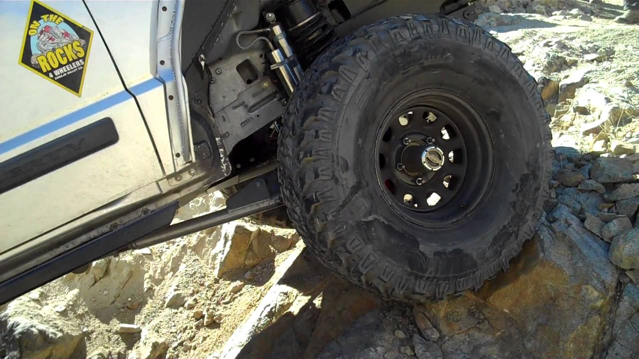 Damian's KK Liberty 2010 solid front axle jk steering box - YouTube