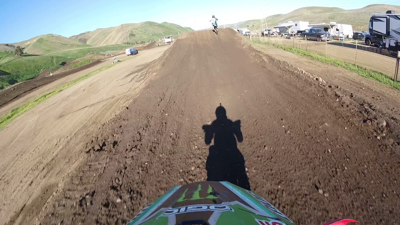 Moto 1 (250D) Carnegie SVRA 2018 AMP Winter Series - YouTube