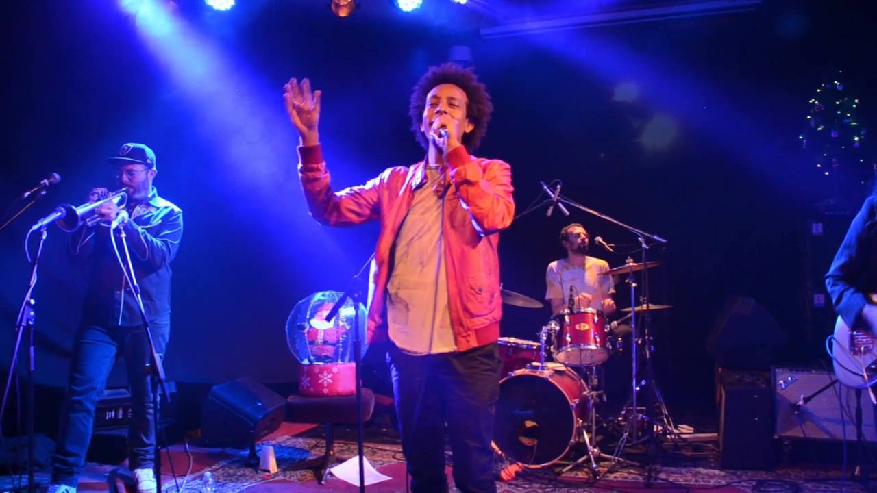The Ramirez Brothers Feat.Gili Yalo - Starman - YouTube