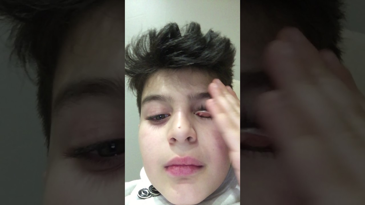 Tuto comment faire les yeux rouge à deux - YouTube