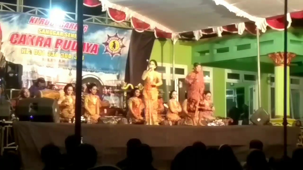 Manuk e pak e d gantung dk duwur...Podang kuning Campursarian ki rudi ...