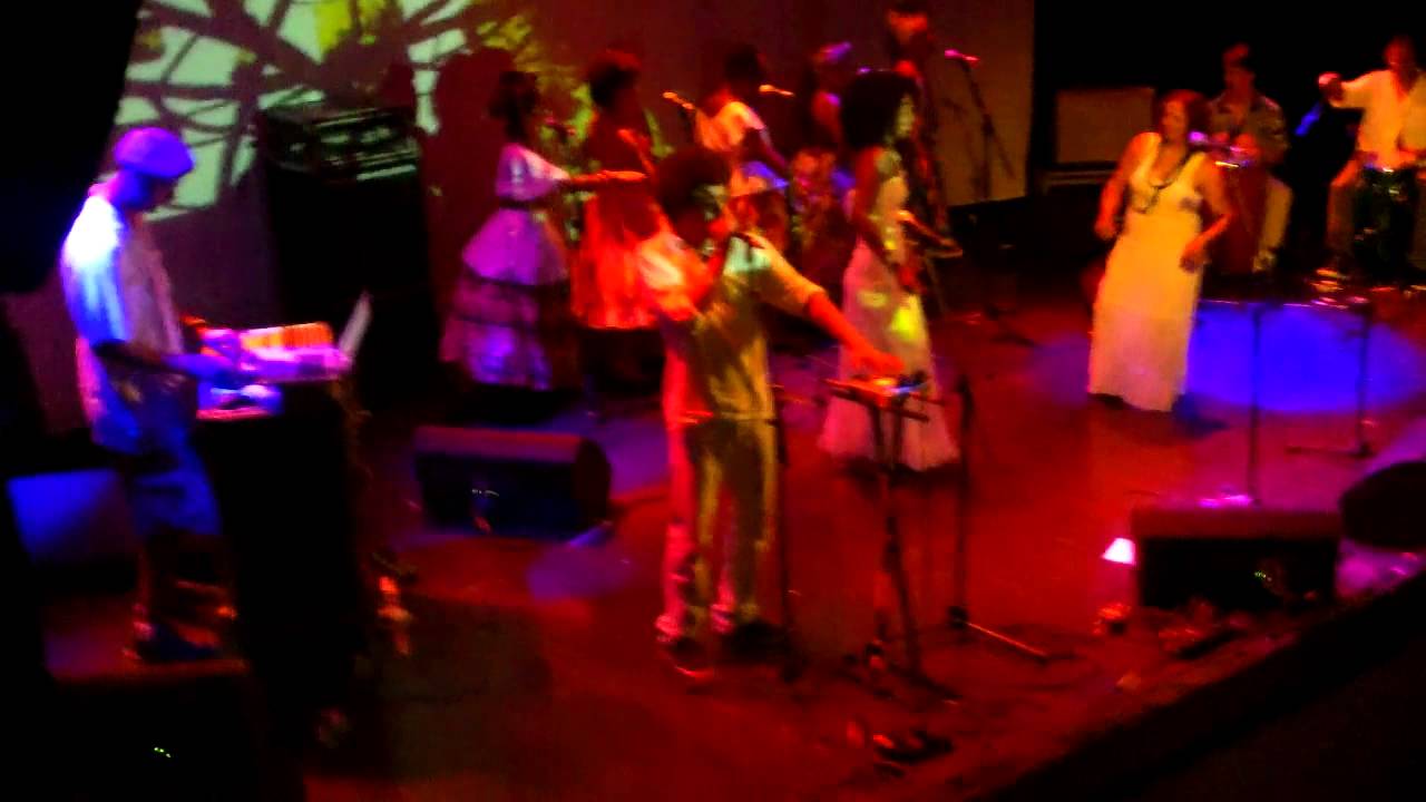 Festival Circo Digital Maga-Bo / Reconca-Rio Brasil 2013 - YouTube