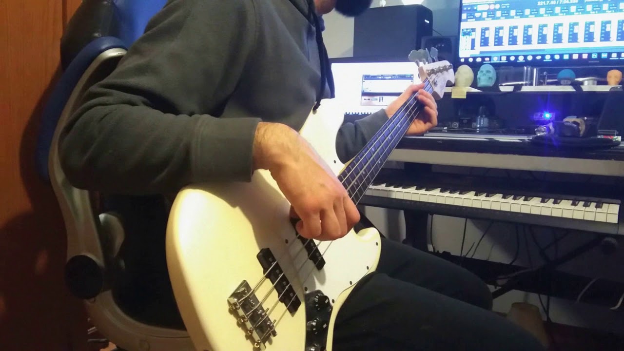 cool bass lines everyone should try! - YouTube